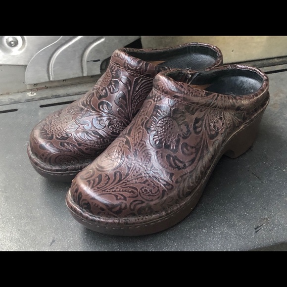 Ariat | Shoes | Ariat Brown Leather Slides Womens Clogs Size 65 | Poshmark